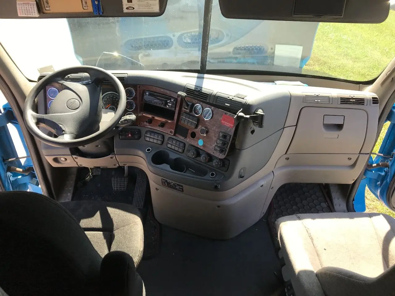 Freightliner Cascadia Dash
