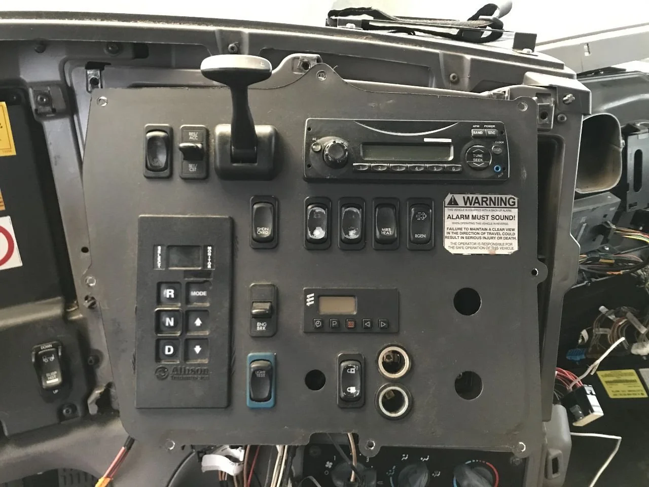 Freightliner M2 Dash Warning Lights | Shelly Lighting