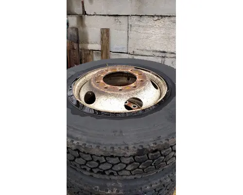 295/75/R22.5 Tire and Rim in Enfield, CT #9880
