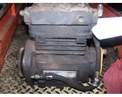BENDIX TU-FLO 550 AIR COMPRESSOR OEM# 5001904 in Portland, OR #1248723