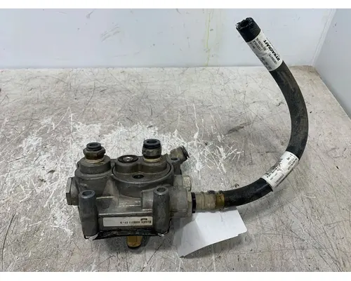 BENDIX Brake Air Valve OEM# K066311 in Dorr, MI #361-10496