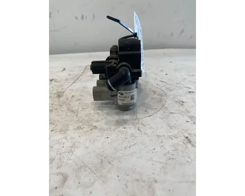 BENDIX Brake Air Valve OEM# K065229 in Dorr, MI #361-10806