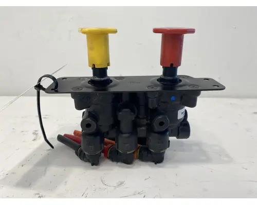 BENDIX Brake Air Valve OEM# 5018303 in Dorr, MI #361-10829