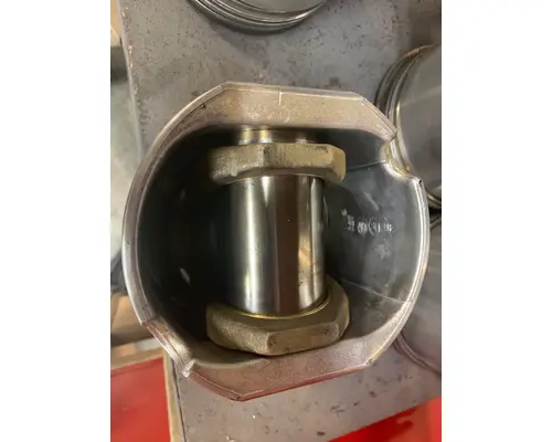 CAT Connecting Rod OEM# 132-6663 in Abbotsford, BRITISH COLUMBIA #19140