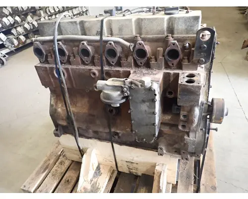 CUMMINS 8.3 Engine Assembly in Westland, MI #107929