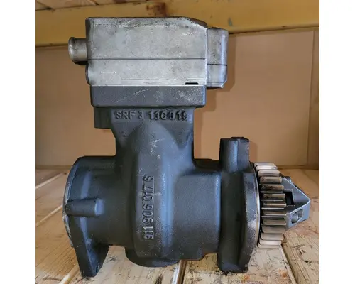 CUMMINS ISX Air Compressor OEM# 4318220 in CRANDALL, TX #91163