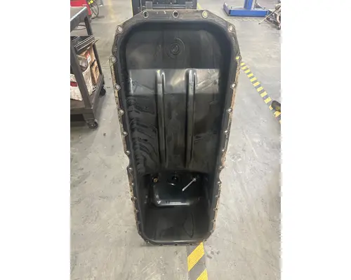CUMMINS ISX Oil Pan OEM# 3690567 in Abbotsford, BRITISH COLUMBIA #37036