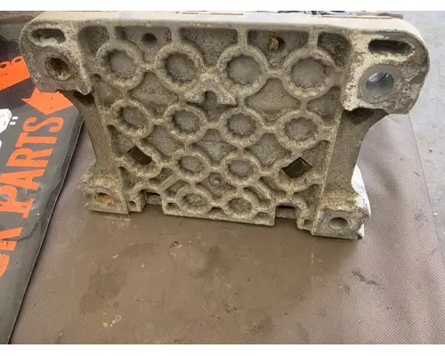 FREIGHTLINER CASCADIA Engine Mounts OEM# U-30922-301 in Abbotsford ...