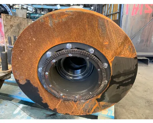 FREIGHTLINER CASCADIA Hub OEM# 5757084 in Abbotsford, BRITISH COLUMBIA ...