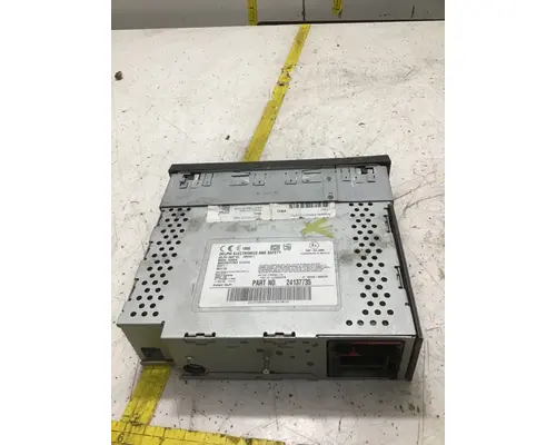 FREIGHTLINER CASCADIA Radio OEM# 24137737 in Holland, MI $80.00 #86608