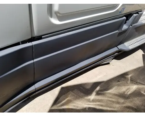 FREIGHTLINER CASCADIA Side Fairing in CRANDALL, TX #71942