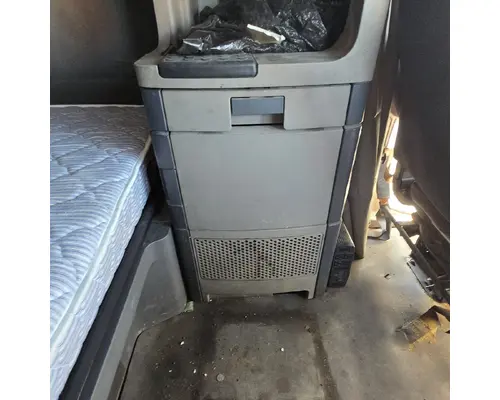 FREIGHTLINER CASCADIA Sleeper Cabinet in KANSAS CITY, MISSOURI $350.00 ...