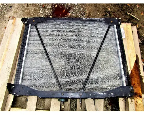 FREIGHTLINER CENTURY Radiators in CRANDALL, TX $650.00 #44918