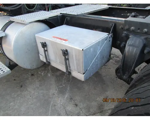FREIGHTLINER COLUMBIA 112 BATTERY BOX in Tampa, FL $250.00 #1404658