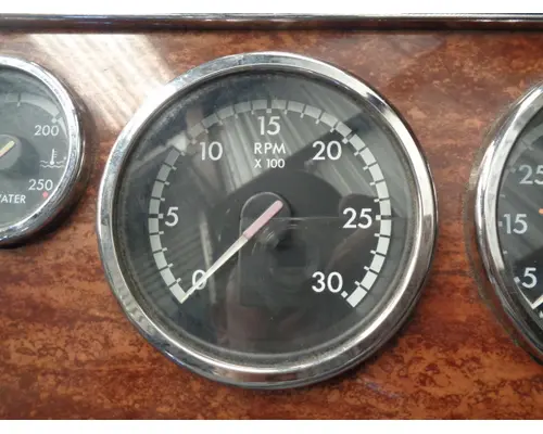 FREIGHTLINER Cascadia_A22-63126-101 Tachometer in Alamo, Texas #119327
