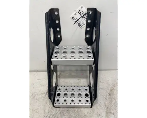 FREIGHTLINER Cascadia Frame Step in Dorr, MI #722-10246