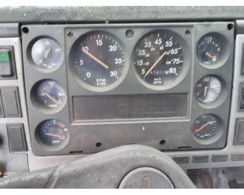 FREIGHTLINER FL70 GAUGE CLUSTER in Toledo, OH $250.00 #2310369
