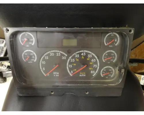 FREIGHTLINER FL70 Instrument Cluster in DES MOINES, IA $200.00 #22515