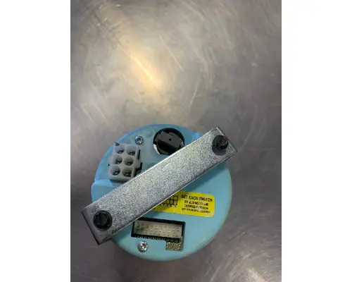 FREIGHTLINER FLD Gauges (all) in UMATILLA, OR #28031