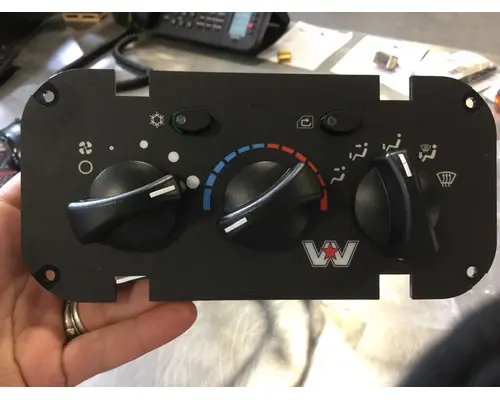 FREIGHTLINER MISC Electronic Parts, Misc. OEM# A22-73379-004 in ...