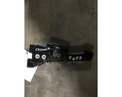 FREIGHTLINER Cab Extender Bracket OEM# A22-67564-000 in Holland, MI #65977