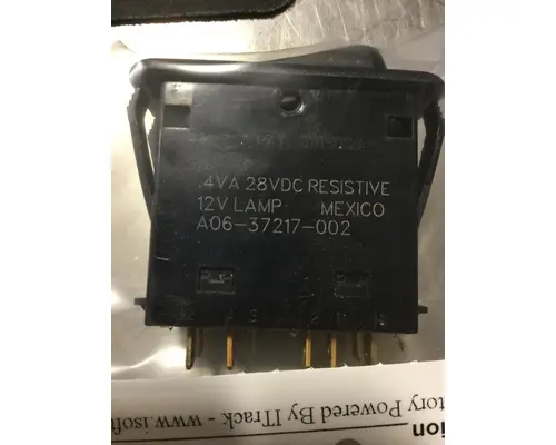 FREIGHTLINER Dash/Console Switch OEM# A06-37217-002 in UMATILLA, OR $15 ...