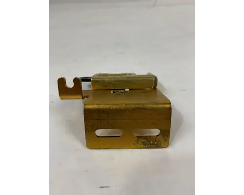 FREIGHTLINER Latches and Locks OEM# A18-69811-000 in UMATILLA, OR $50. ...