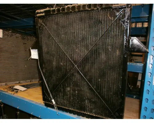 Ford CF8000 Radiator in Spencer, IA #24189622