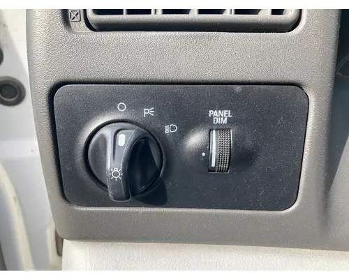 Ford F650 Dash Assembly in Des Moines, IA #25332703