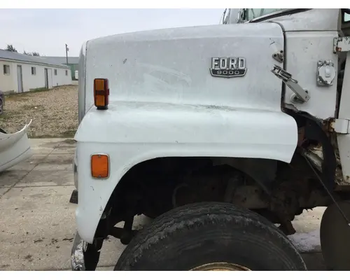 Ford L9000 Hood in Spencer, IA #24604237