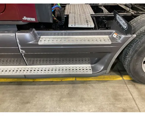 Freightliner CASCADIA Chassis Fairing in Sioux Falls, SD #25352550