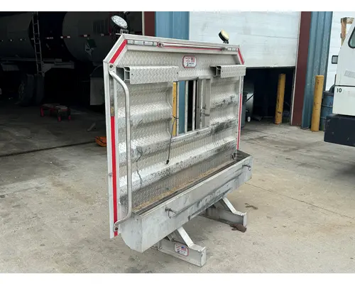 Freightliner CASCADIA Headache Rack in Council Bluffs, IA $550.00 #25675989