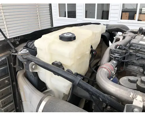 Freightliner CASCADIA Radiator Overflow Bottle / Surge Tank in Council ...