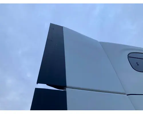 Freightliner CASCADIA Sleeper Fairing in Des Moines, IA $285.00 #25561900