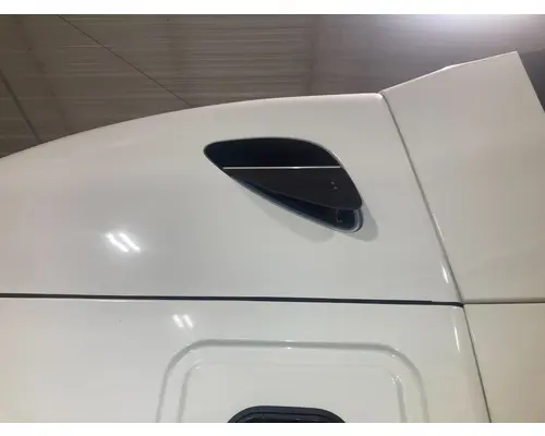 Freightliner CASCADIA Sleeper Window in Sioux Falls, SD $182.00 #25446884