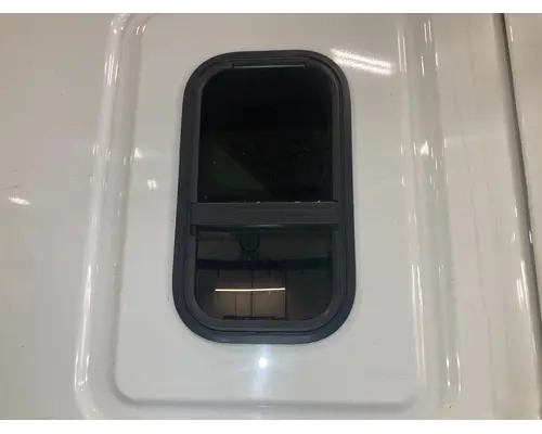 Freightliner CASCADIA Sleeper Window in Sioux Falls, SD $182.00 #25480354