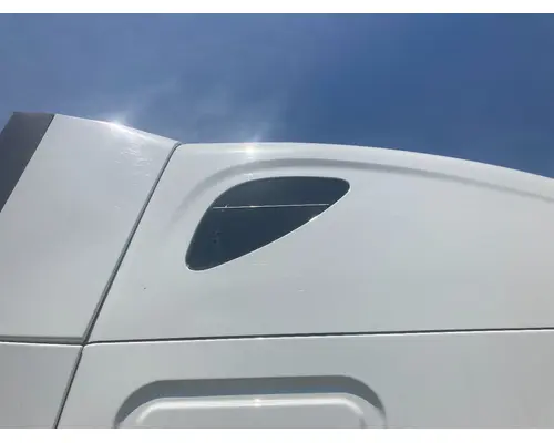 Freightliner CASCADIA Sleeper Window in Kansas City, MO #25269897