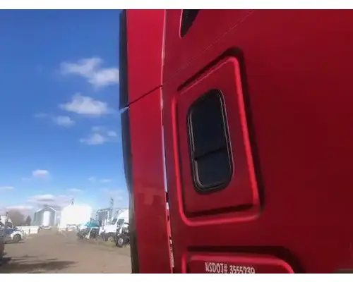 Freightliner Cascadia 125 Side Fairing in UCON, ID $425.00 #111323-9