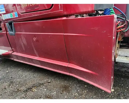 Freightliner Cascadia 125 Side Fairing in Elkton, MD #P-43261