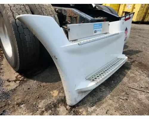 Freightliner Cascadia 125 Side Fairing in Elkton, MD #P-55874