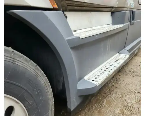 Freightliner Cascadia 126 Side Fairing in Elkton, Maryland $549.97 #P-65618