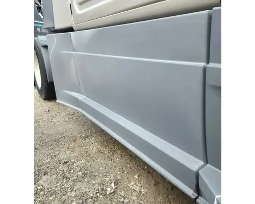 Freightliner Cascadia 126 Side Fairing in Elkton, Maryland $549.97 #P-65622
