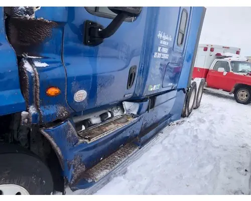 Freightliner Cascadia Side Fairing in UCON, ID #21321-16