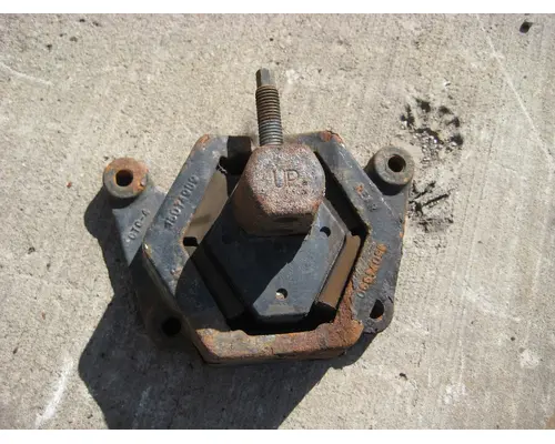 GMC - MEDIUM C7500 Engine Mounts OEM# 15074980/15074990 in Westland, MI ...