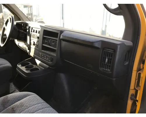GMC CUBE VAN Dash Assembly in Sioux Falls, SD $300.00 #24812820
