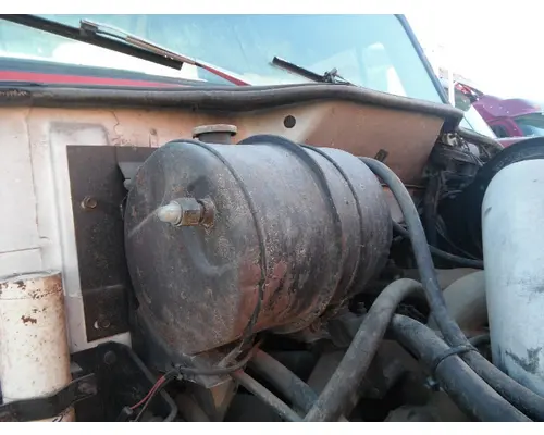 INTERNATIONAL 8300 Radiator Overflow Bottle in Hastings, NE $50.00 #4951