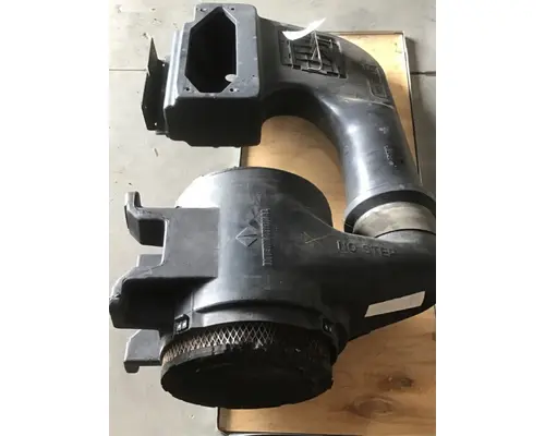 INTERNATIONAL 9400 Air Cleaner/Parts OEM# 3516347C92 in Holland, MI #80338