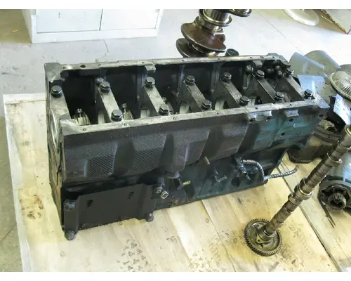 INTERNATIONAL DT466E Cylinder Block OEM# DT466E in Westland, MI #60828