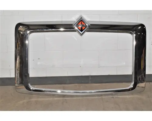 INTERNATIONAL HX Grille Surround OEM# 4057596C92 in Dorr, MI #697-10613