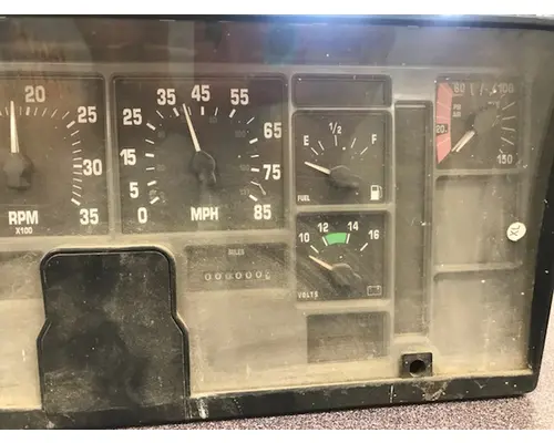 INTERNATIONAL INTERNATIONAL Instrument Cluster in New Paris, OH #BH22IC1